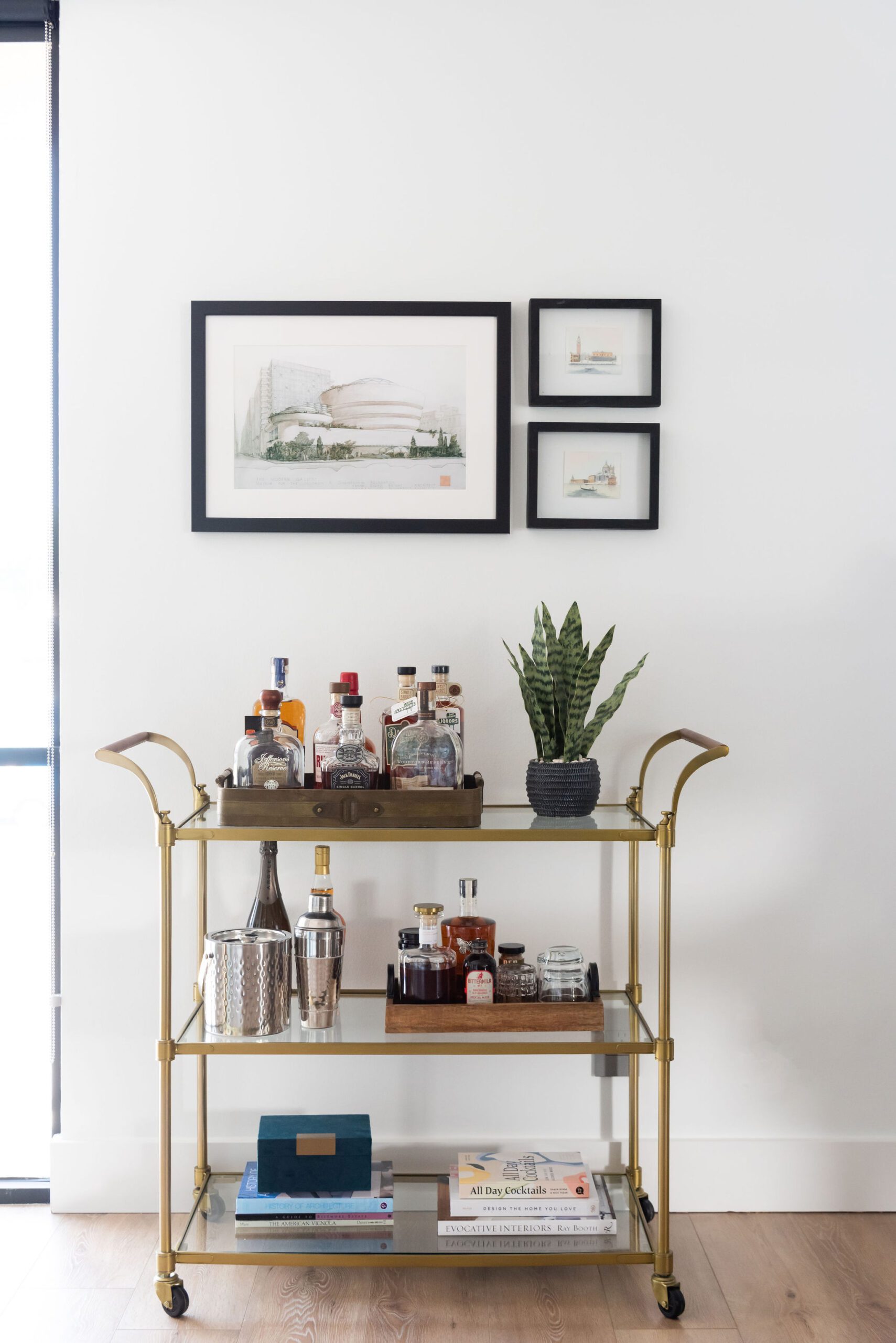 How to stock the bar with style | monarchlaneinteriors.com