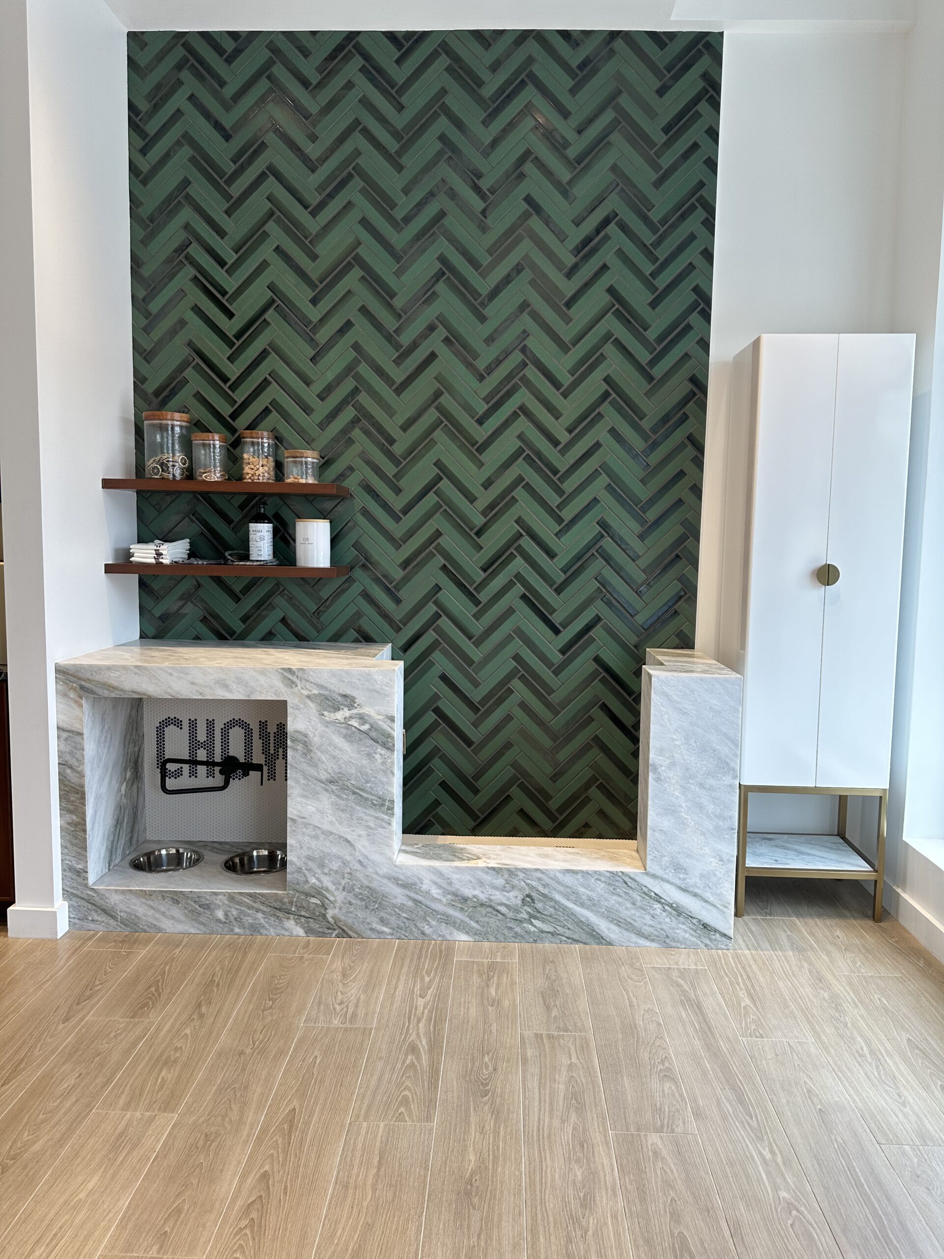 Designing for our Furry Friends: Creating Pet-Friendly Interiors ...